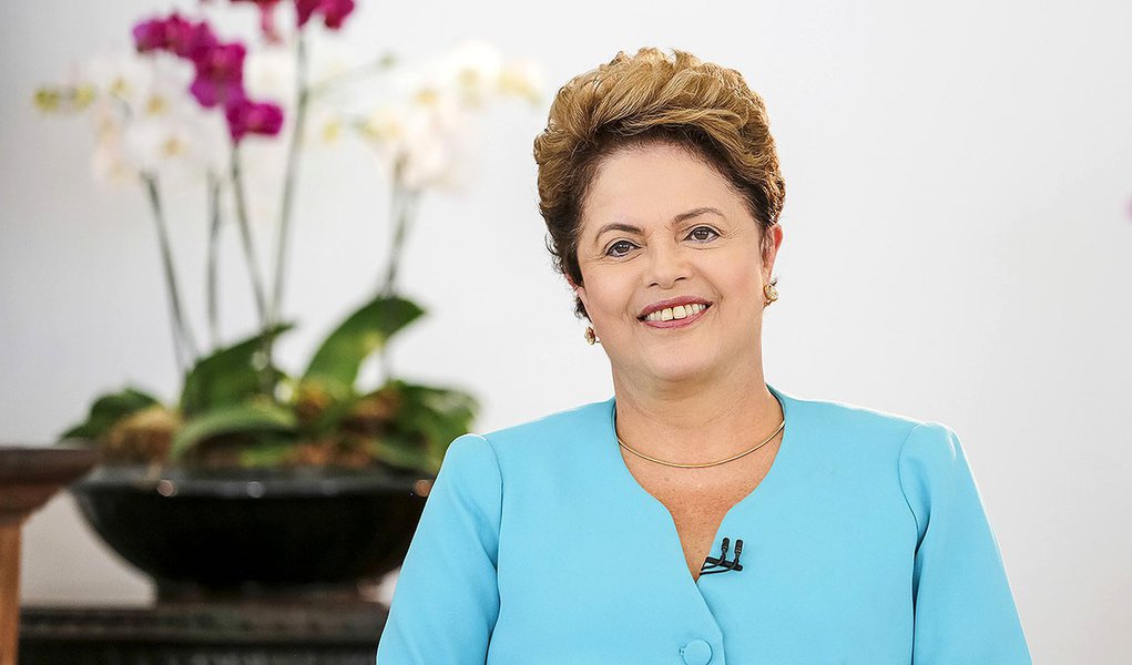 Dilma admite consulta popular por referendo para reforma - Brasil 247