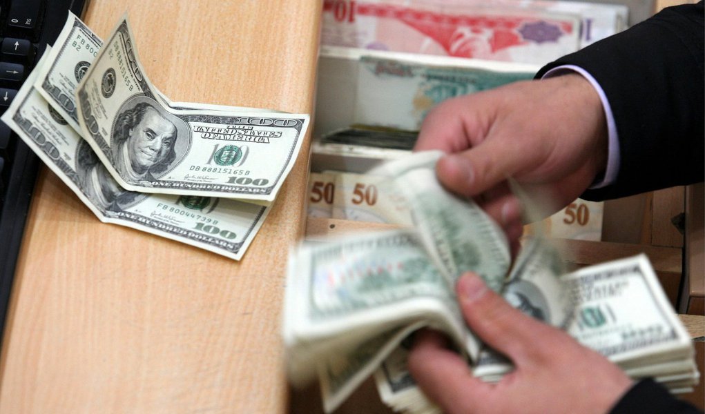 D lar Vai A R 2 65 O Maior Valor Em Dez Anos Brasil 247 d-lar-vai-a-r-2-65-o-maior-valor-em-dez-anos-brasil-247