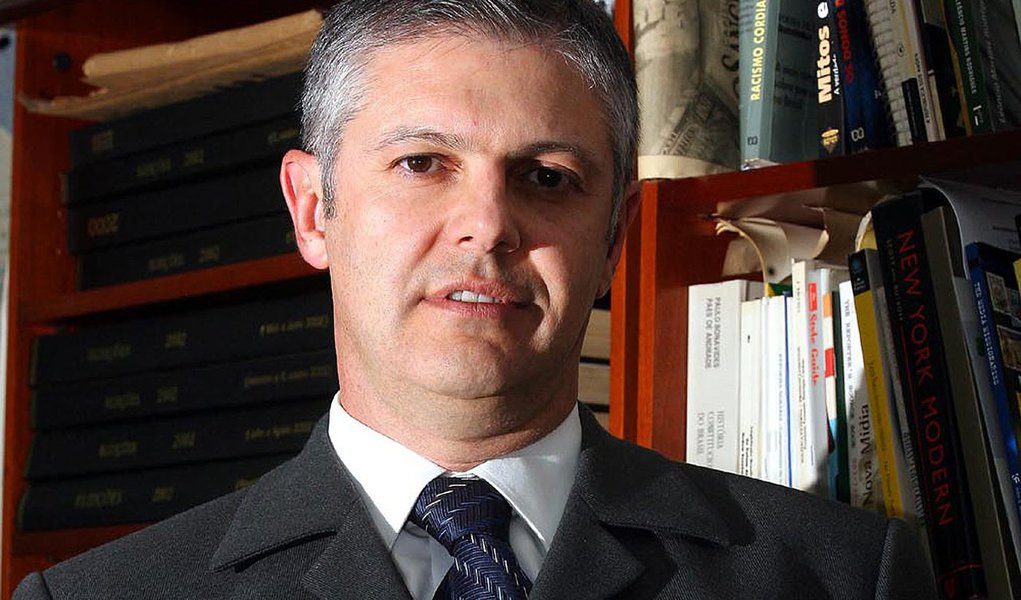 Fernando Rodrigues ataca infantilismo na campanha - Brasil 247