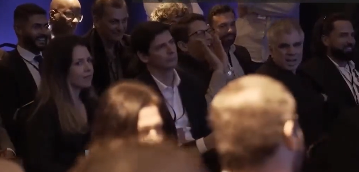 Vídeo mostra Ricardo Salles iniciando confusão nos bastidores do debate ...