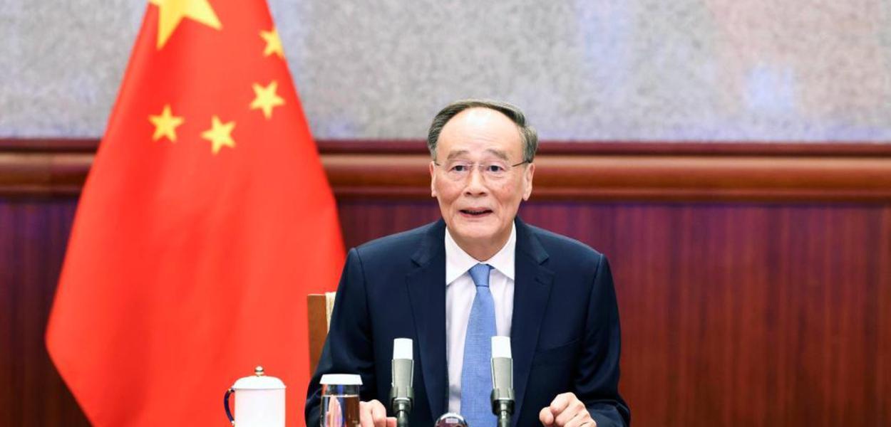 Vice-presidente da China Wang Qishan apresenta pêsames por falecimento ...