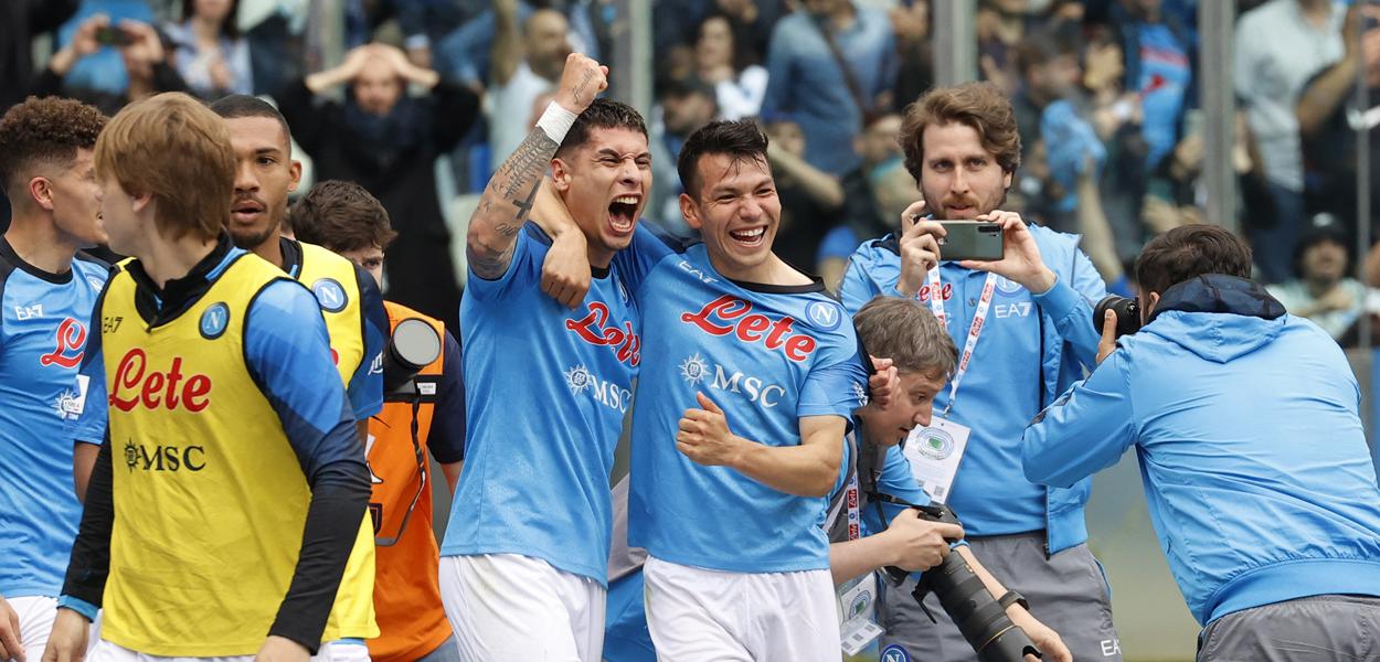 Napoli encerra jejum de 33 anos e conquista o primeiro título italiano ...