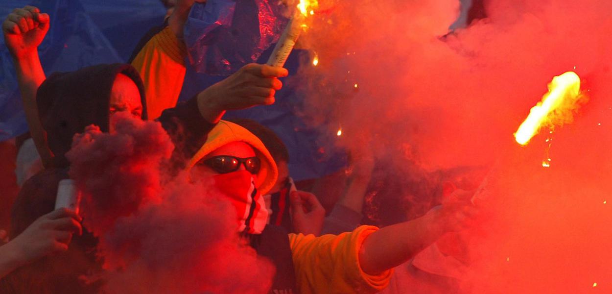 "Nemoć Države“ 16 godina kasnije: Menjale se vođe, moć na tribinama ...