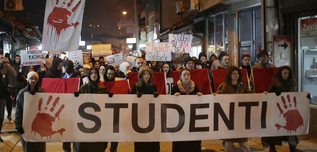 Održani veliki studentski protesti u Novom Pazaru i Ivanjici - Naslovi.net