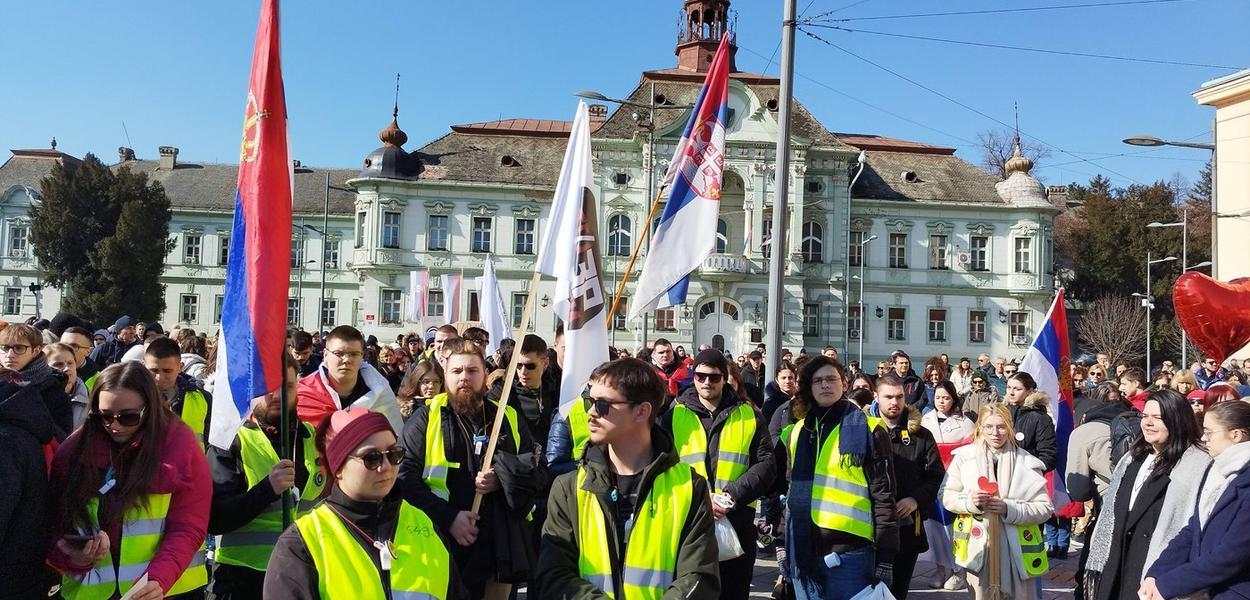 Stotine studenata pešači od Zrenjanina do Vršca: "Iz Banata iz inata ...