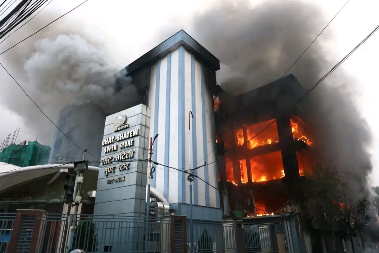 Bhat-Bhateni burning | Nepali Times